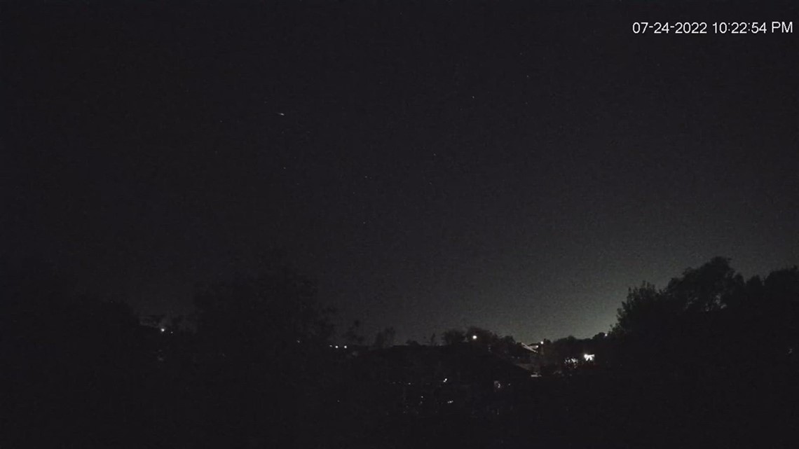 Raw video: Fireball caught on camera in sky over Hutto, Texas | khou.com