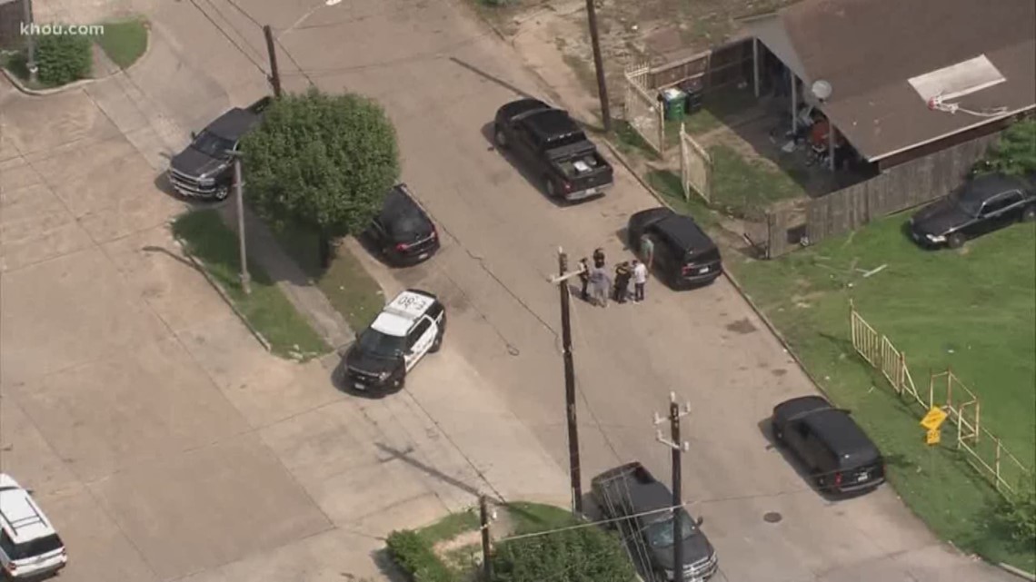 Guns, ammo seized in ATF raid in Houston's East End | khou.com