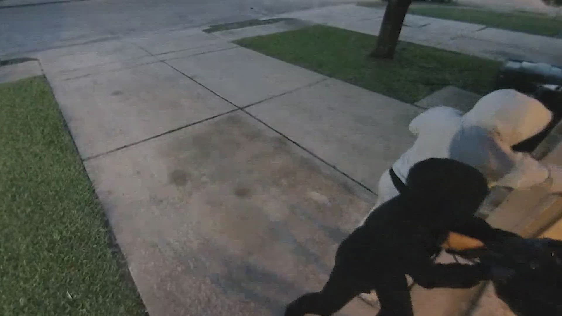 Two men seen on video, shooting into garage of SE Houston home, killing ...