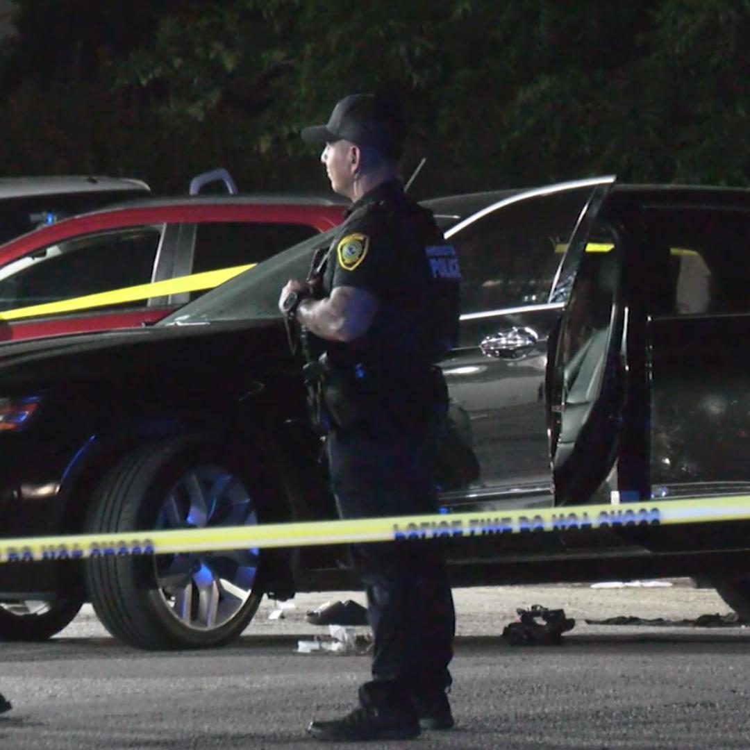 2 people ambushed during robbery outside corner store on Scott Street ...