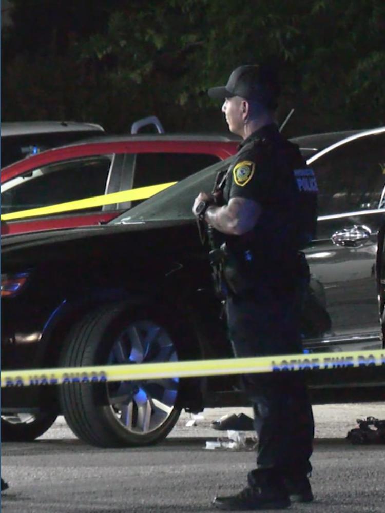 2 people ambushed during robbery outside corner store on Scott Street ...