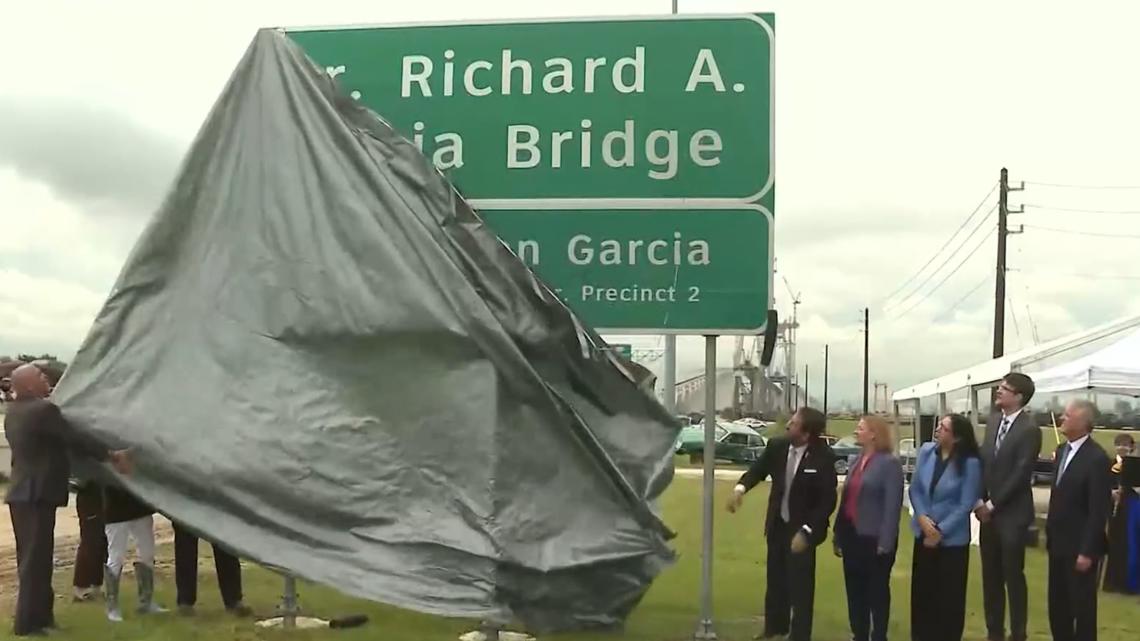 One of Houston's most recognizable bridges now has a new name | khou.com