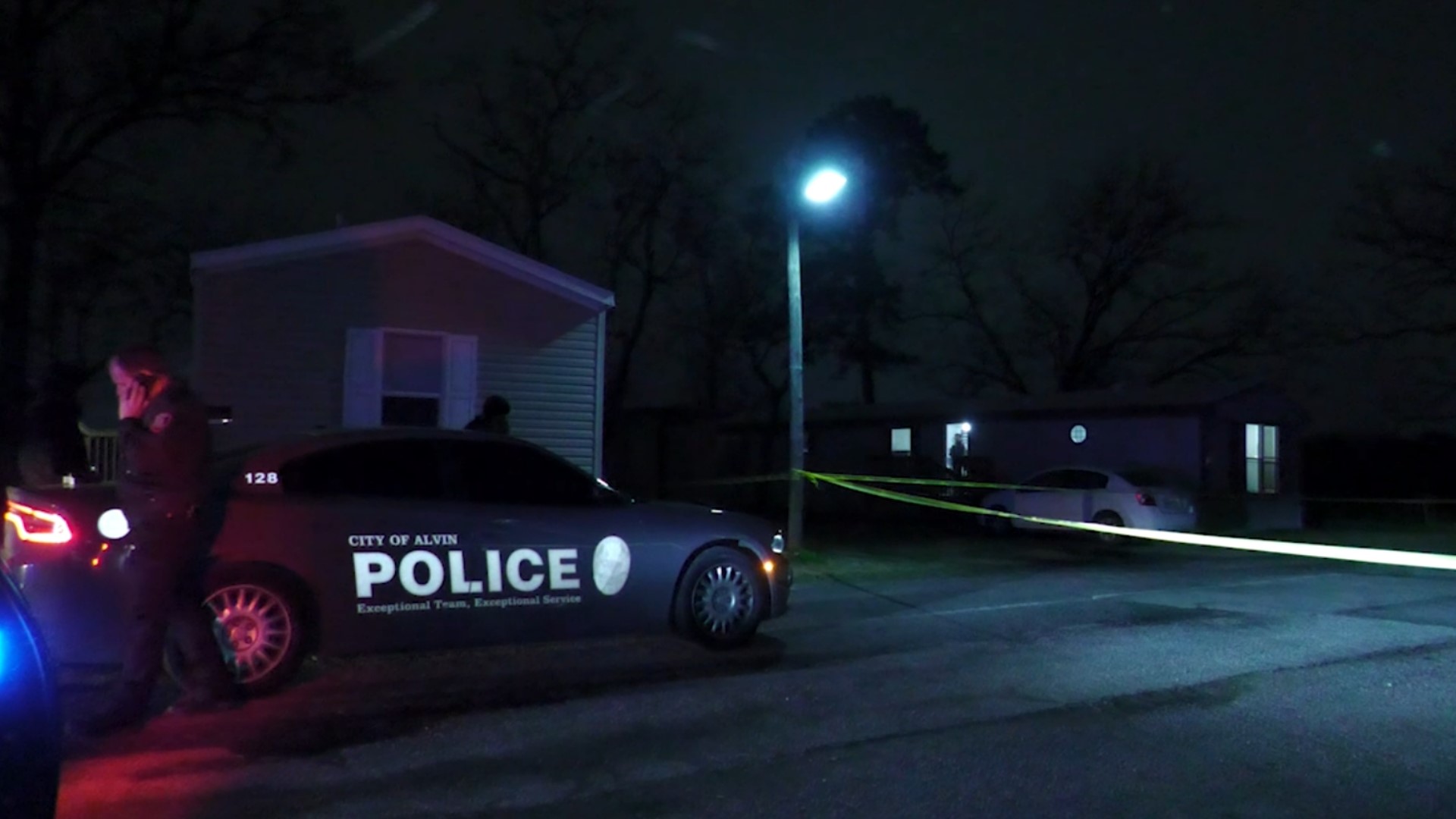 Police searching for 4 suspects after 2 men killed in Alvin home | khou.com