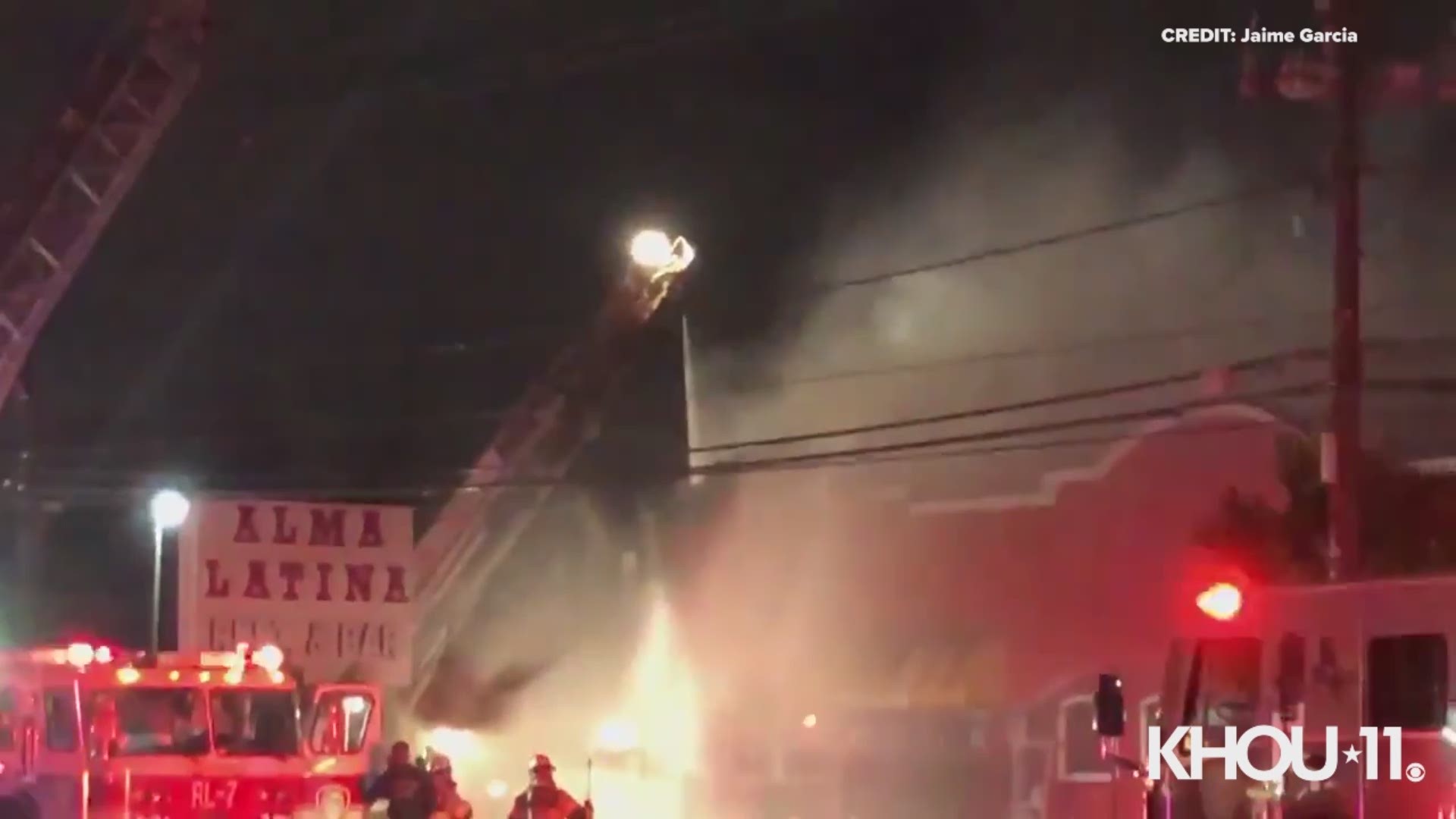 Video: Fire engulfs Mexican restaurant in northeast Houston | khou.com