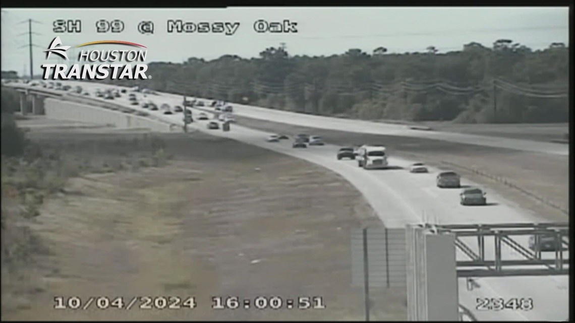 Grandy Parkway traffic backup due to deadly crash | khou.com