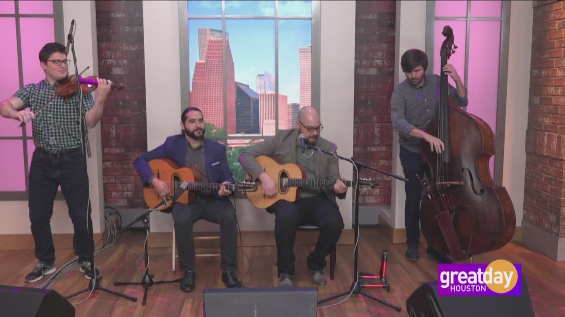 Bayou City Swing performs "Sunshine on Bathrop" | khou.com