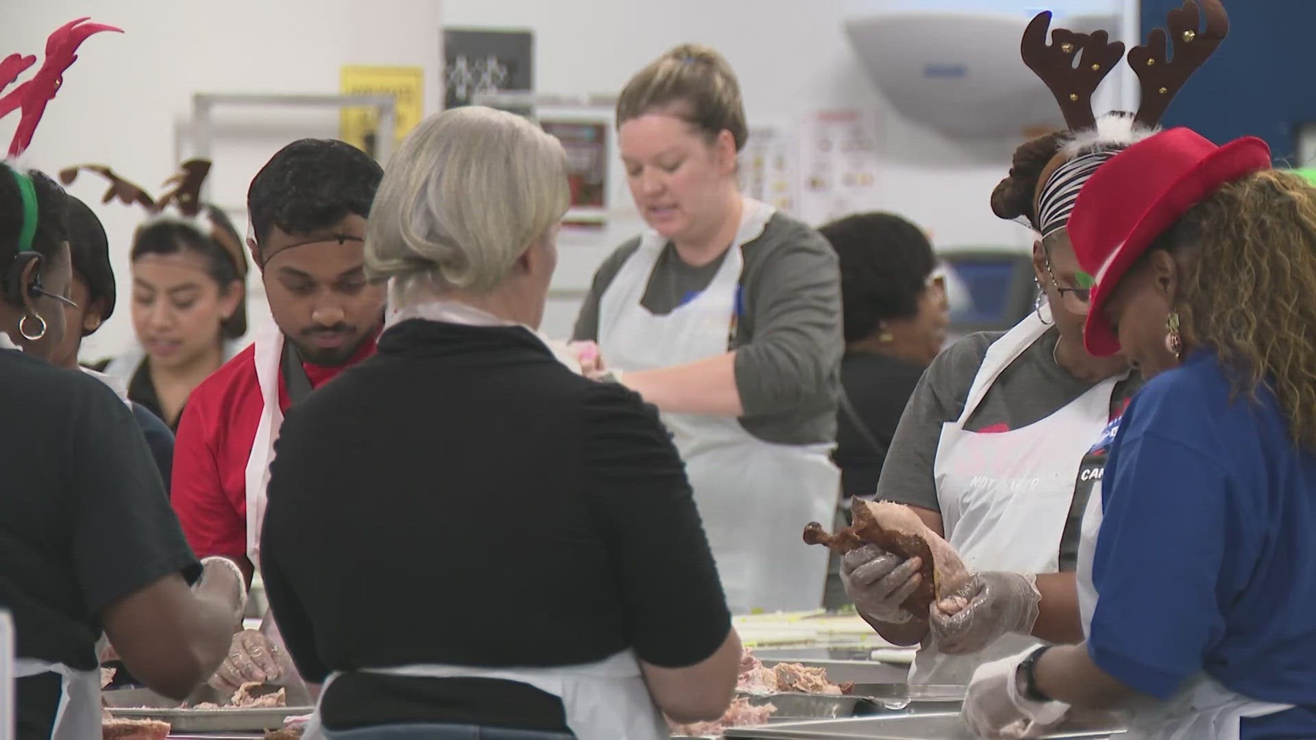 Volunteers needed for Houston Christmas Super Feast | khou.com