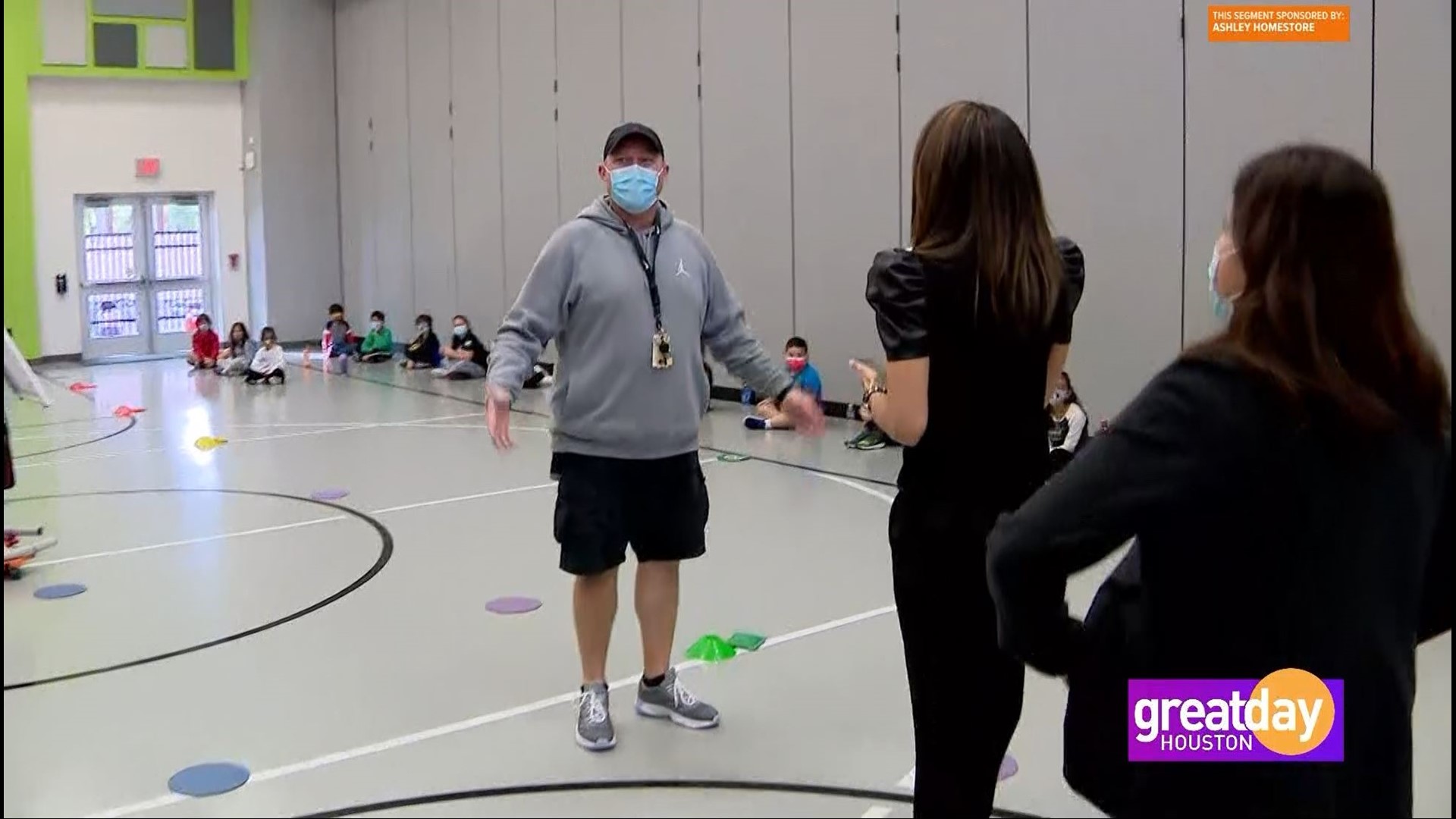 Ashley Red Apple Teacher of the Year Award | khou.com