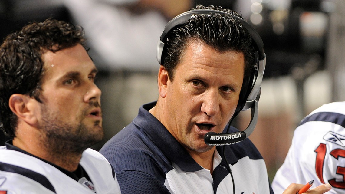 Former Broncos QB coach Greg Knapp dies following accident | khou.com