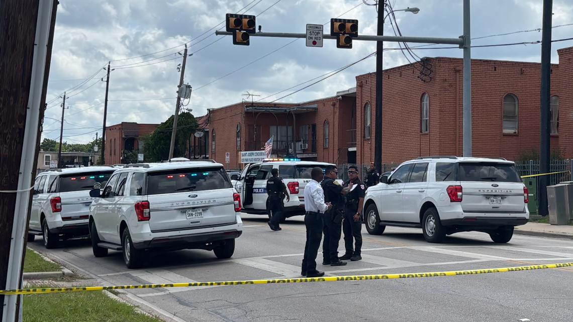 METRO Police: Officer fatally shoots suspect armed with knife near ...