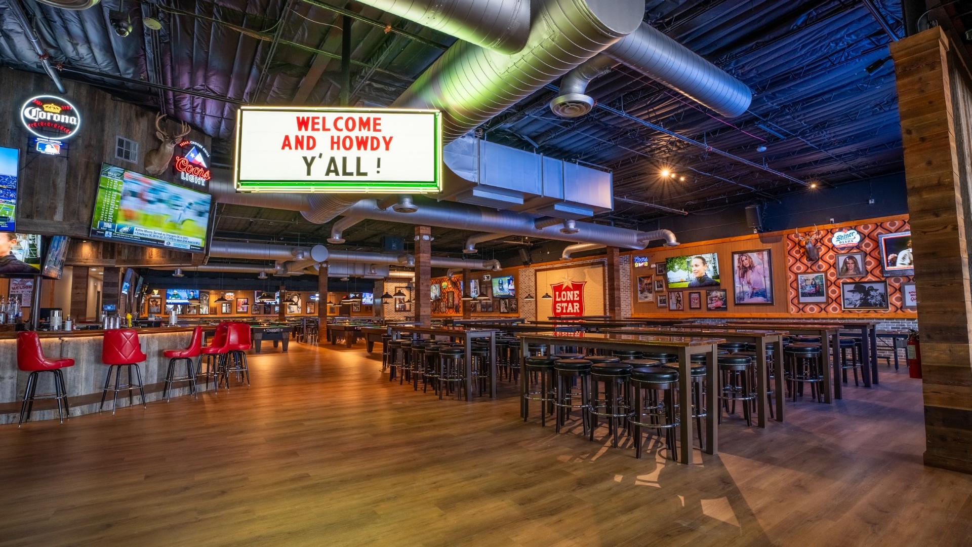 Woody's Hideaway pool hall opens in Houston | khou.com