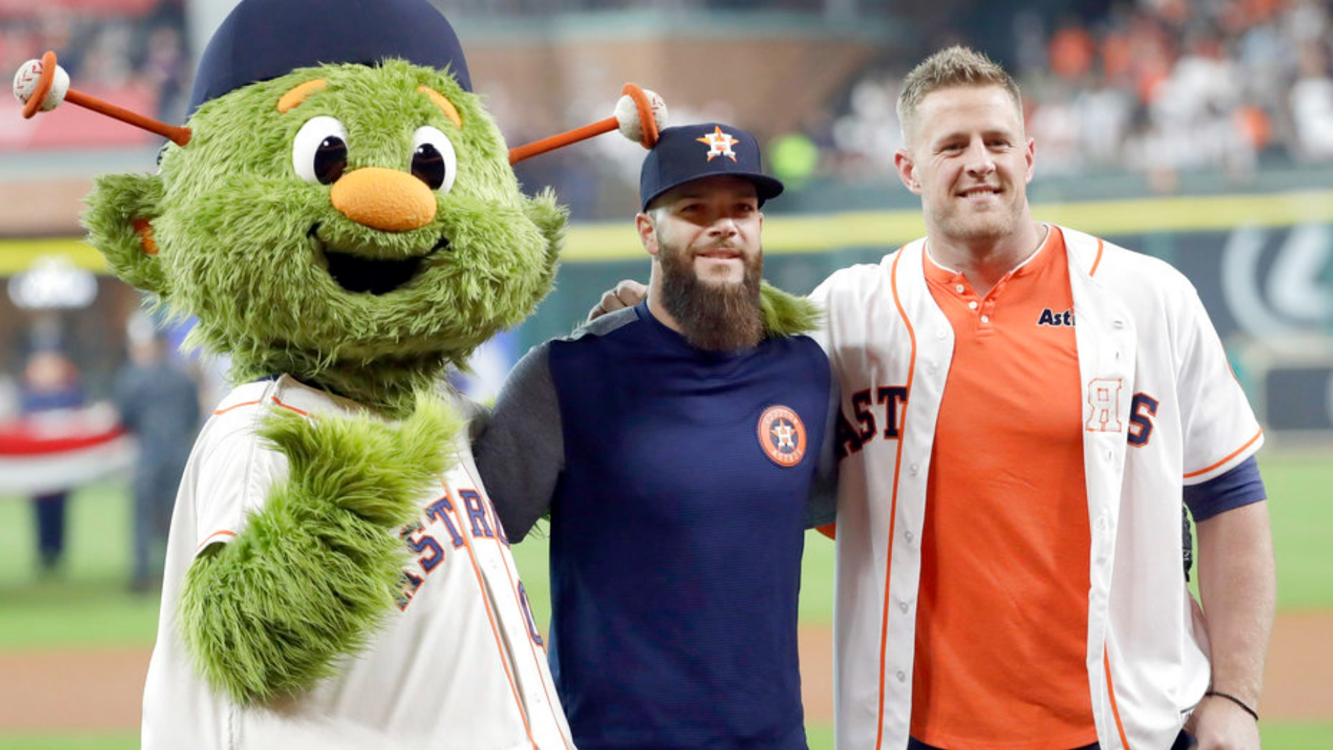Astros holiday cards: How you can pose with Orbit! | khou.com