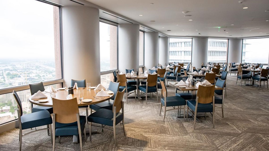 Strato 550 restaurant serves Houston customers 43 stories, 550 feet up ...