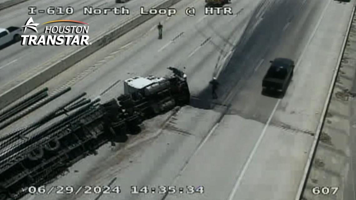 Houston traffic: Overturned semi blocks lanes on IH-610 North | khou.com