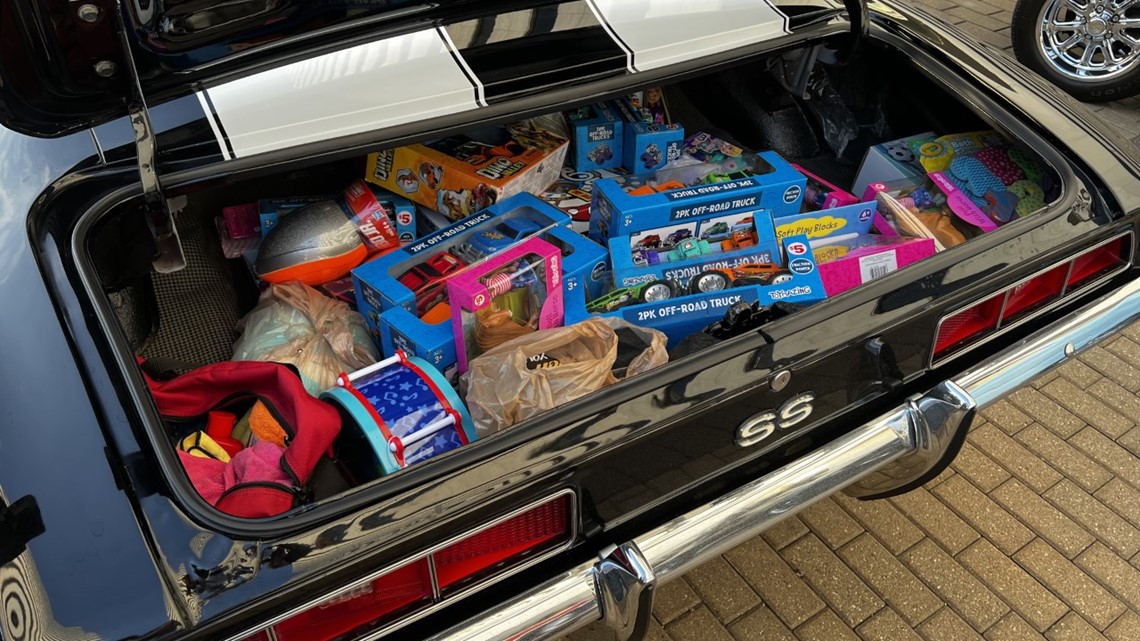 Secret Santa toy drive to benefit Houston's Salvation Army | khou.com