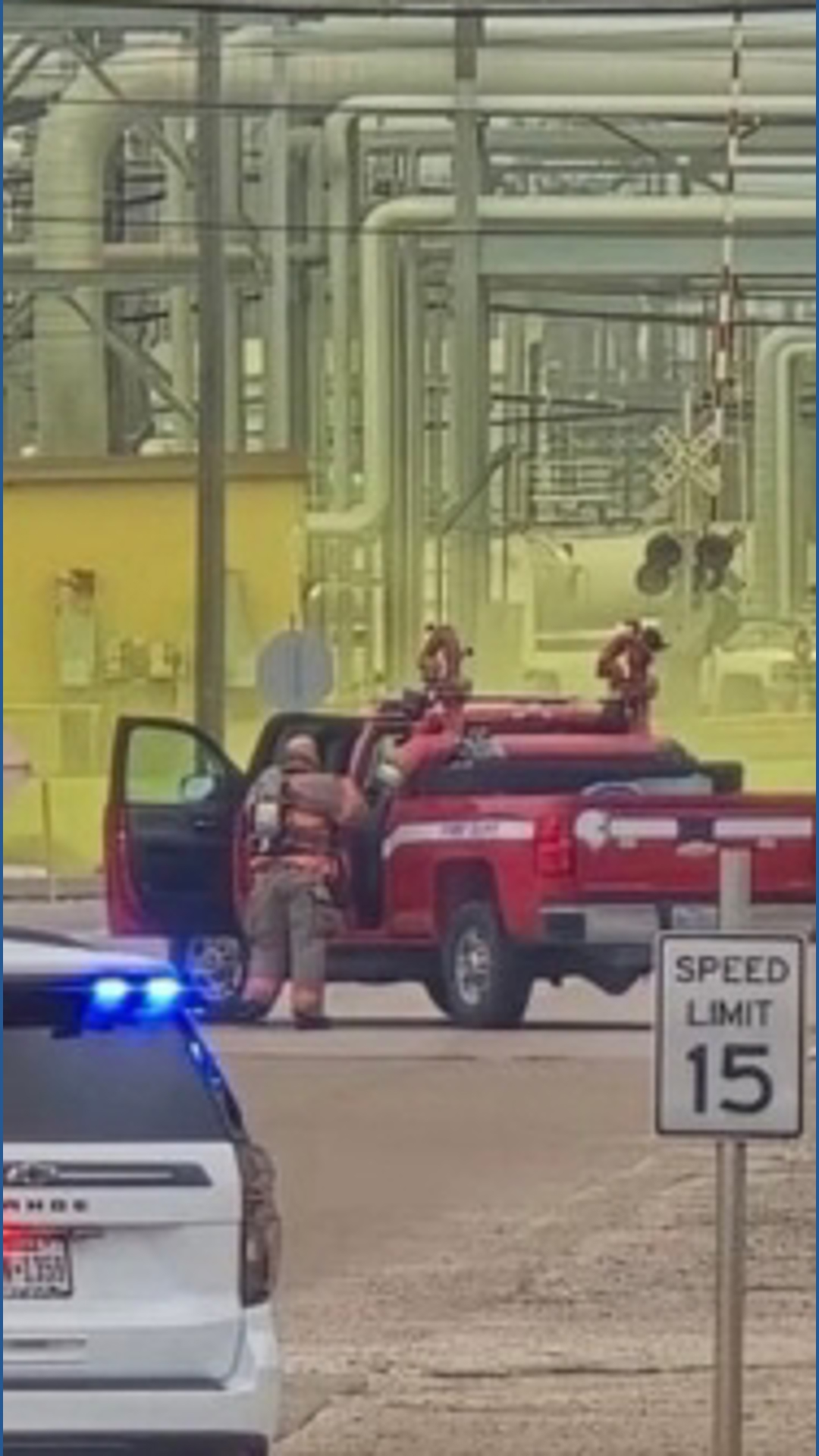 Chlorine gas release impacts Texas plant workers | khou.com