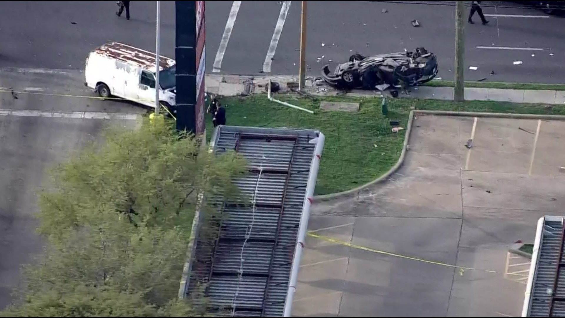 One dead in 2-vehicle crash on Westheimer Road | khou.com