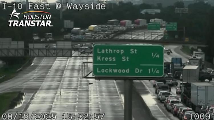 Houston traffic: I-10 East shut down due to lightning strike, downed ...