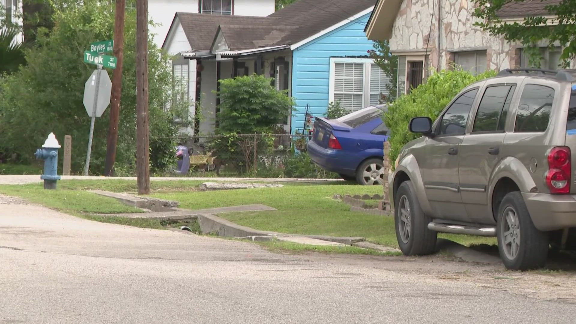 What we know after three teens were shot on Tuck Street | khou.com