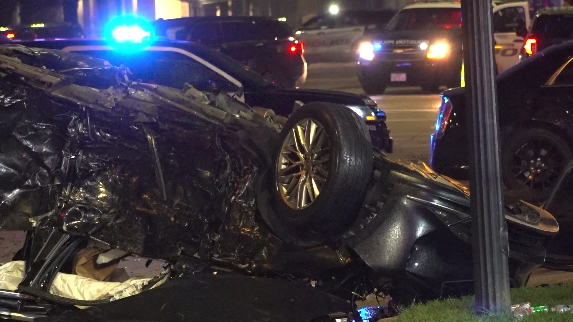 6 dead, 2 others injured after car sped through red light in downtown ...