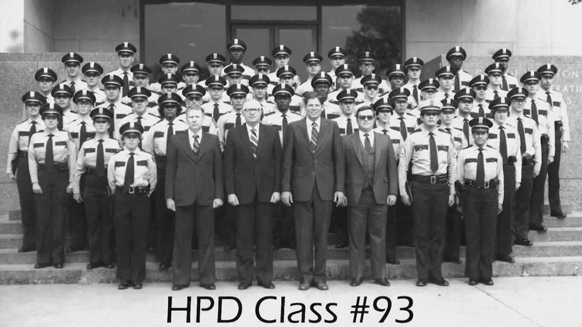 Longtime Houston police sergeant reflects on job as he retires after 41 ...