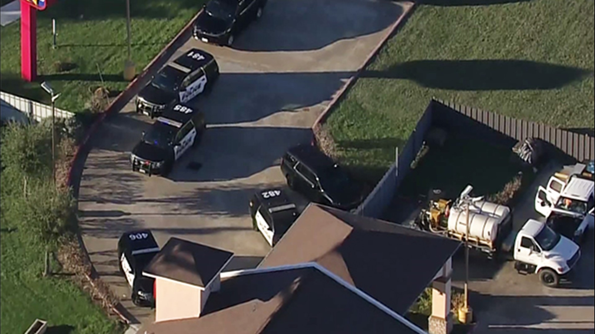 Two people found shot at Humble, Texas motel | khou.com