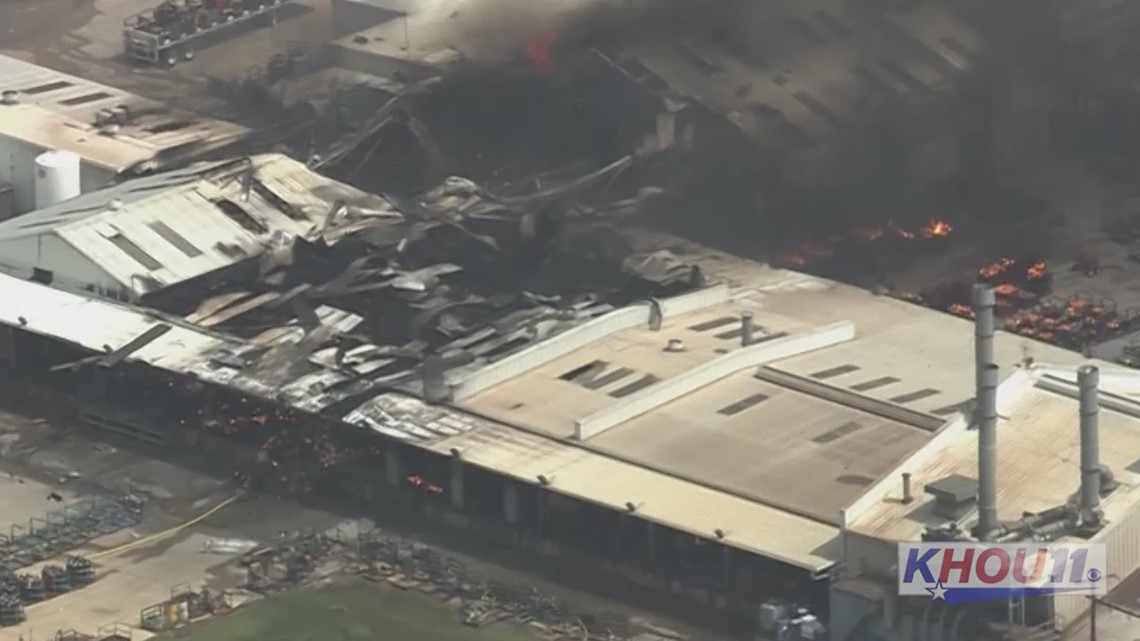 Raw: Gas plant explosion in Austin County northwest of Houston | khou.com