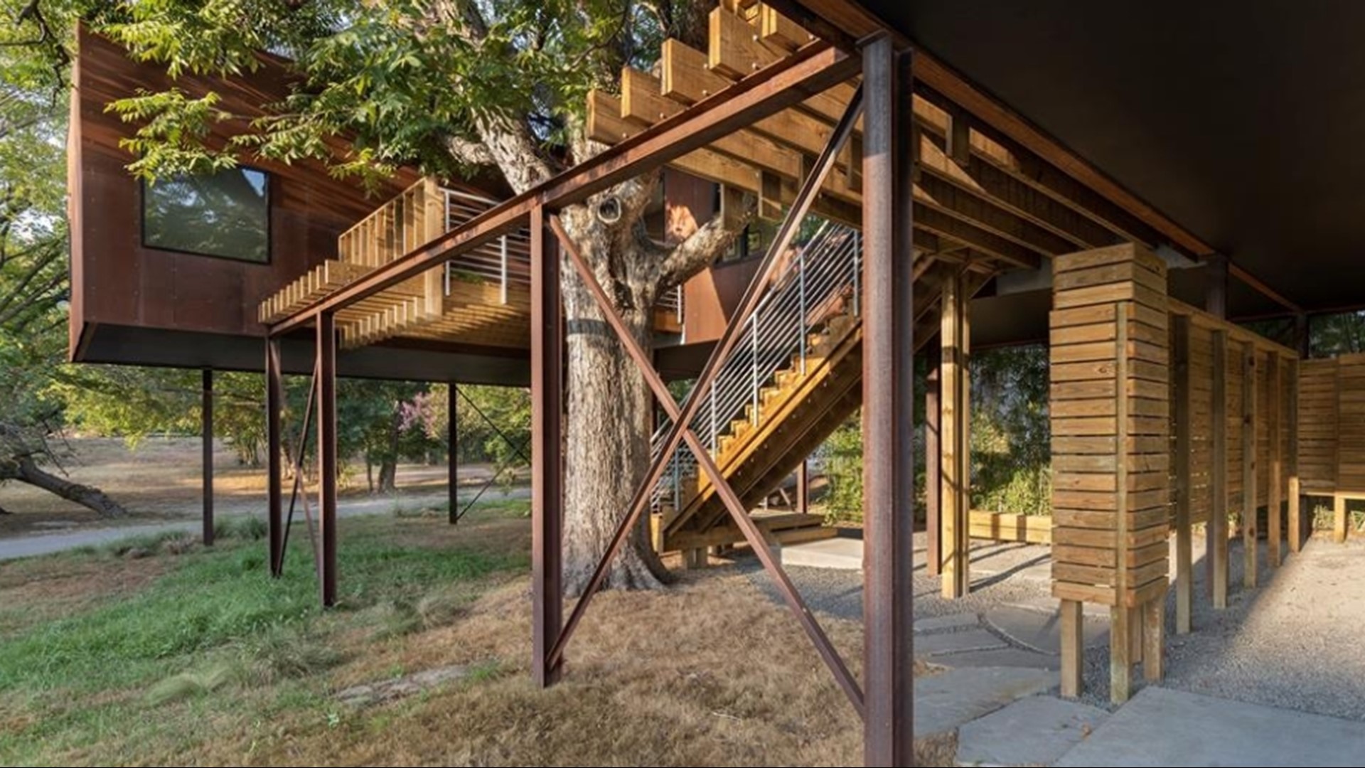 Treehouse near downtown Houston on the market for $1.75M | khou.com