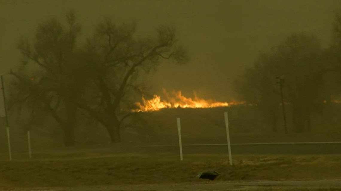 Texas wildfires prompt evacuations | khou.com