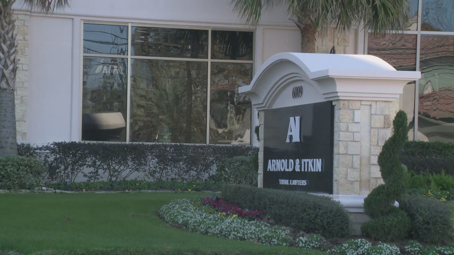 Multiple people dead after business jet linked to Houston law firm ...