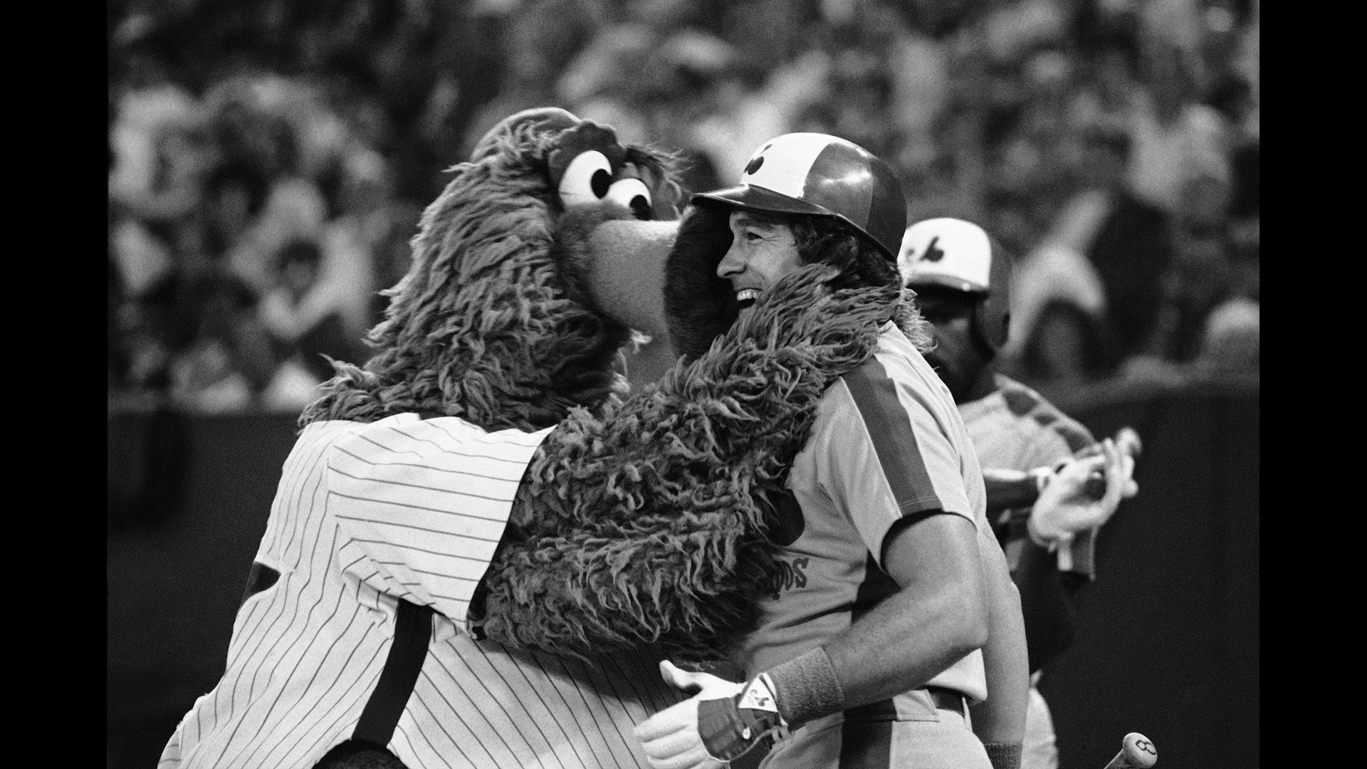 Astros Phillies The World Series Could Be A Battle Of Mascots Khou
