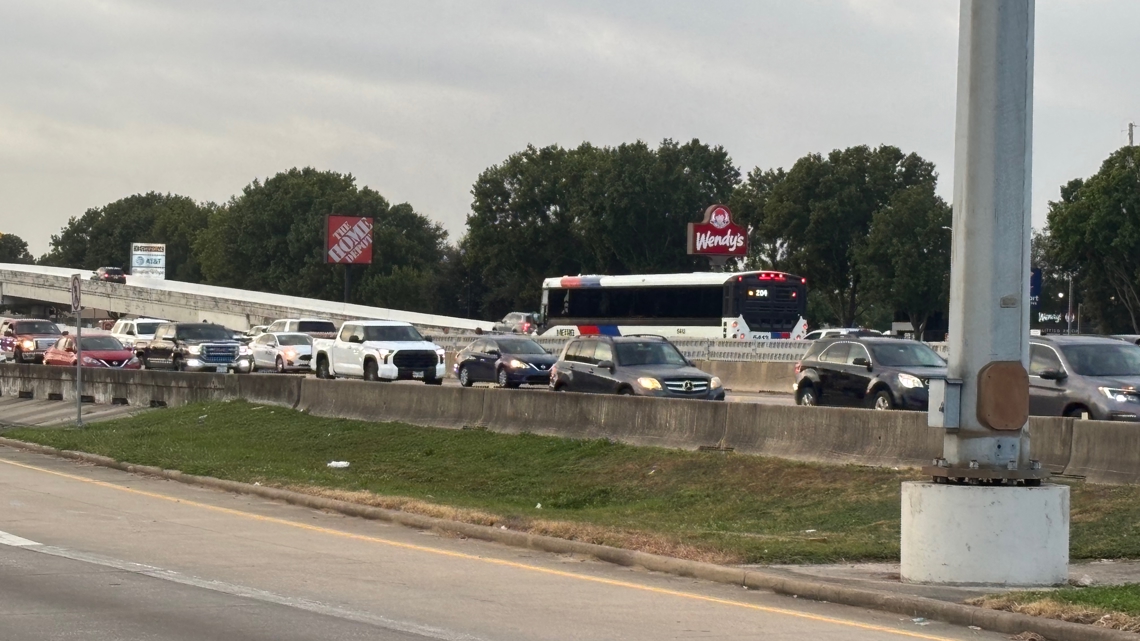 Pedestrian hit and killed by METRO bus on North Freeway HOV lane | khou.com