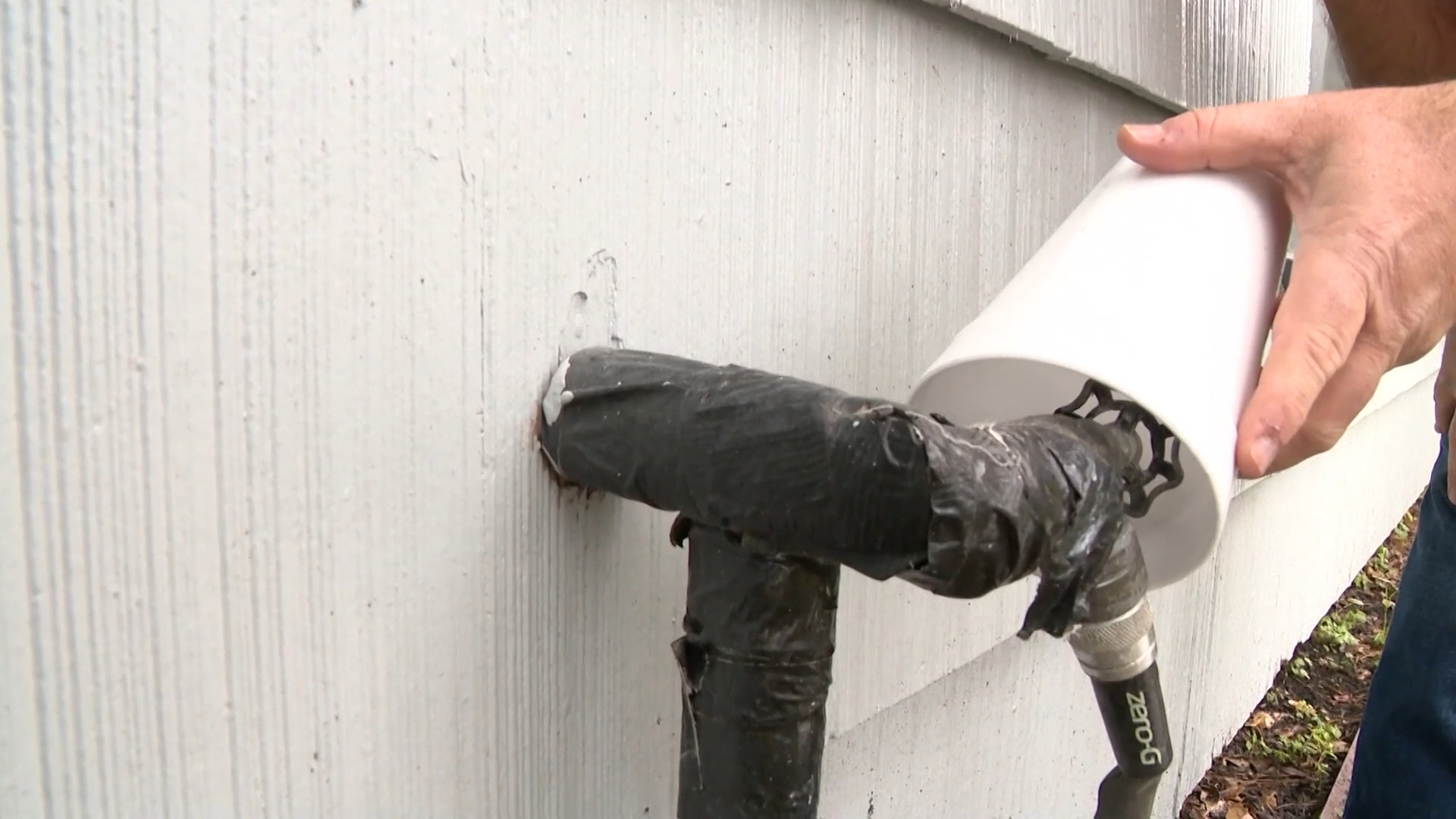 Cold weather hacks: Easy ways to prevent frozen pipes in Houston | khou.com