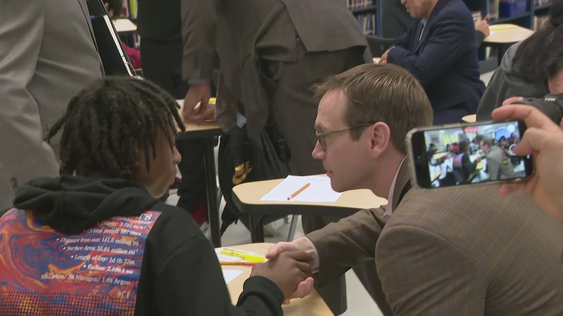 Texas Commissioner of Education makes first visit to Houston ISD since ...