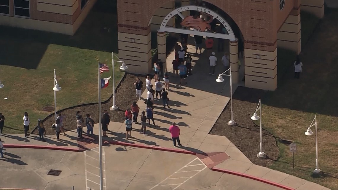 Raw video: Texas City High School placed on lockdown following threat ...