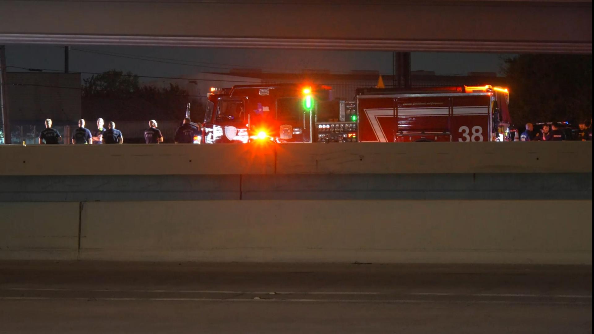 Deadly crash shuts down Highway 290 near the 610 Loop | khou.com