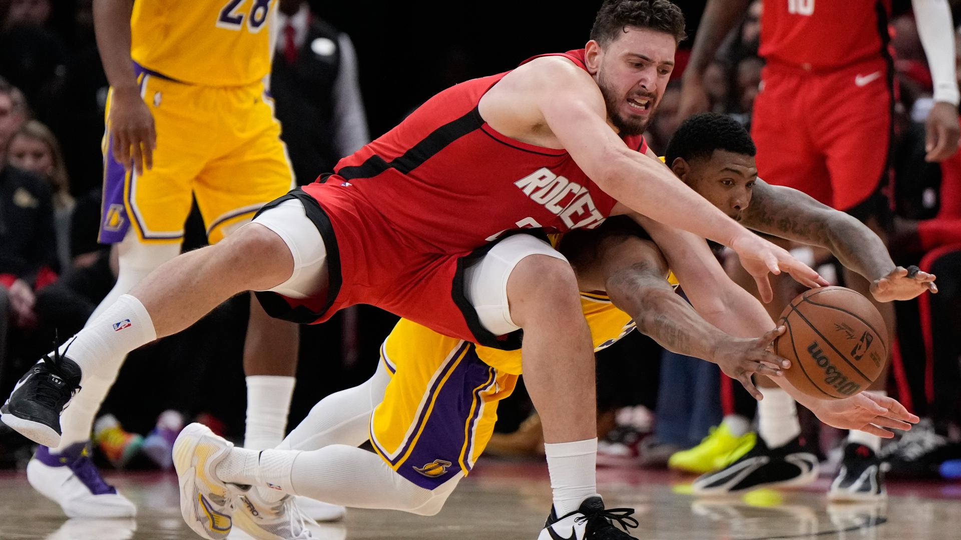 Rockets' season ends in blowout loss to Lakers at Toyota Center | khou.com