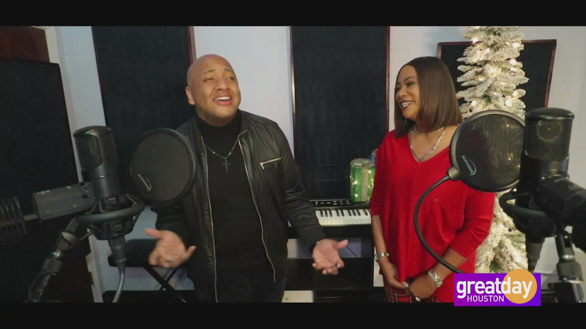 American Idol's Vincent Powell and Deborah Duncan serenade us | khou.com