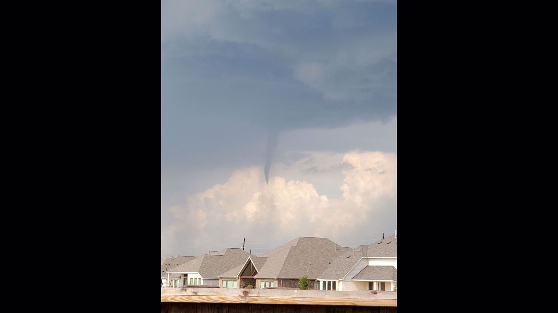 What is a landspout? | Here's what one looked like in Harris County ...