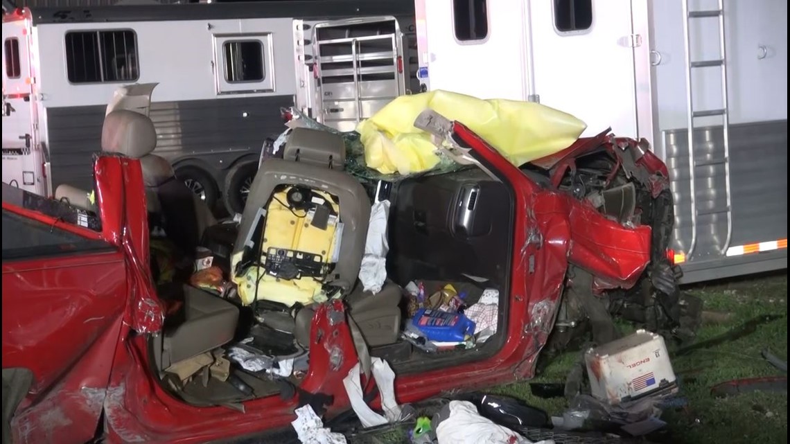 Man impaled by fence fence during crash in Montgomery County | khou.com