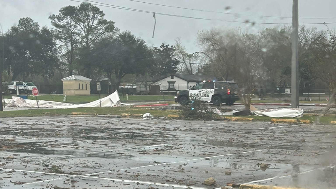 Tornado-warned storm destroys buildings in Alvin, Texas | khou.com