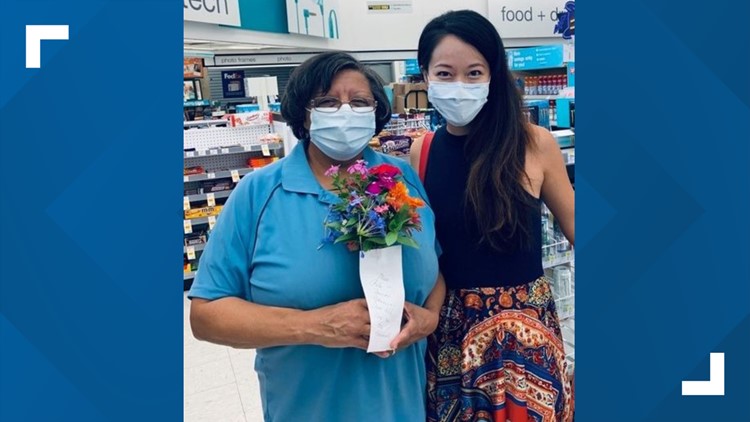 Walgreens cashier who used her last $20 to pay for customer’s items ...