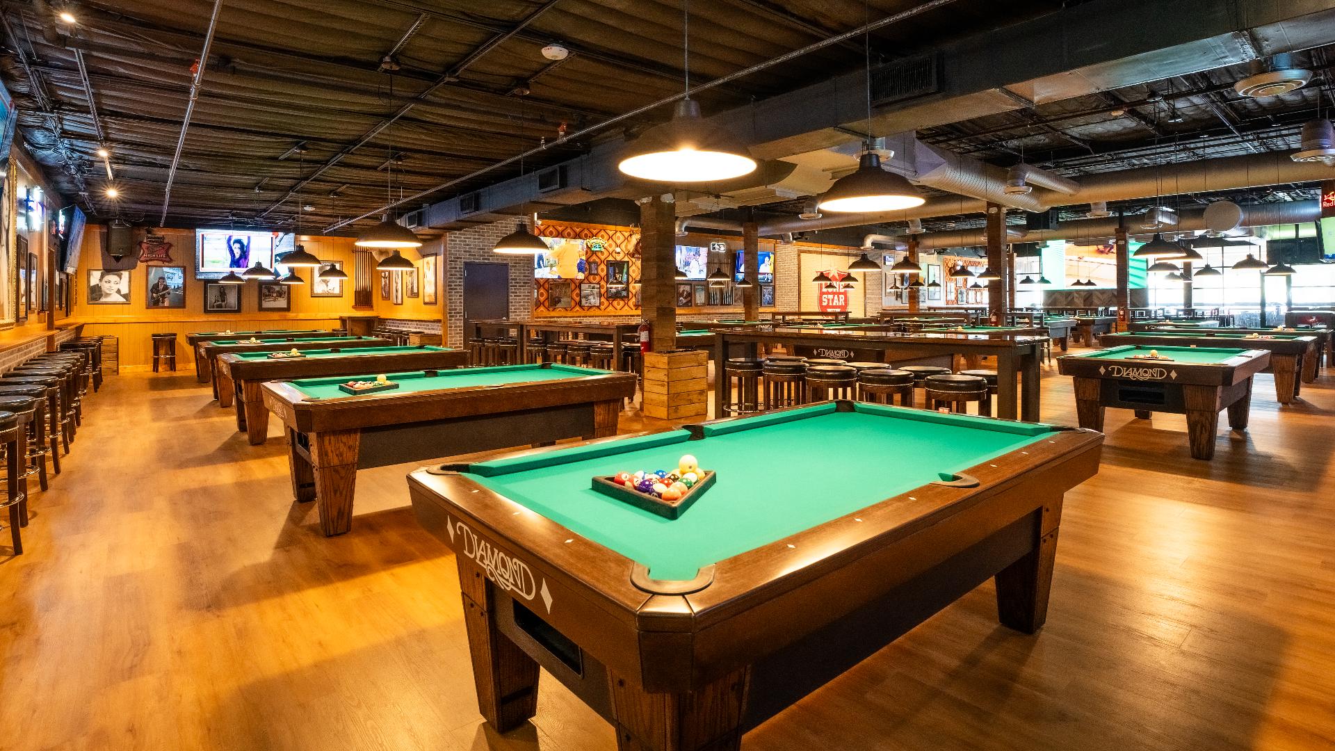 Woody's Hideaway pool hall opens in Houston | khou.com