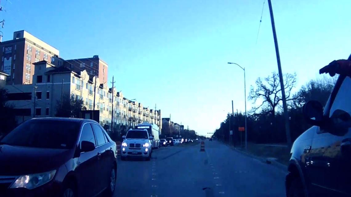 Houston delivery driver threatened with gun in road rage incident ...