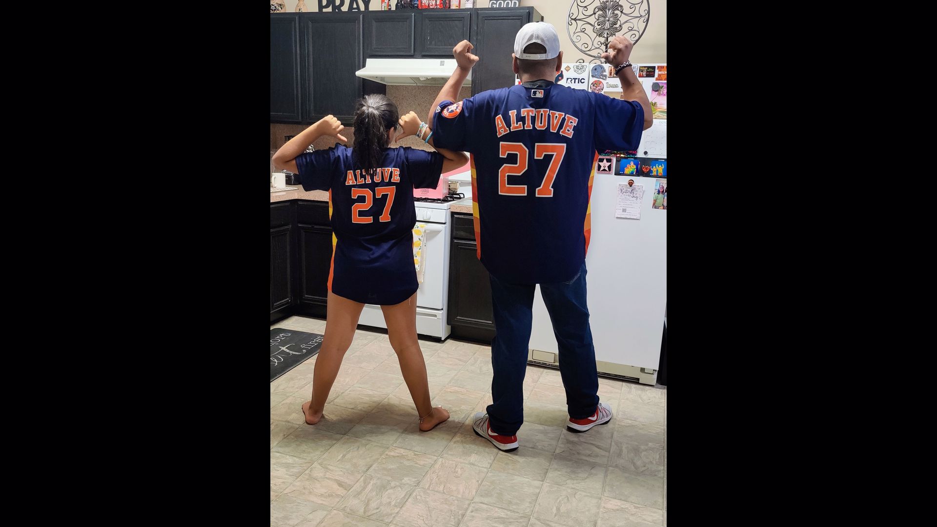 Go 'Stros! Fans share Astros gear, celebrations | khou.com