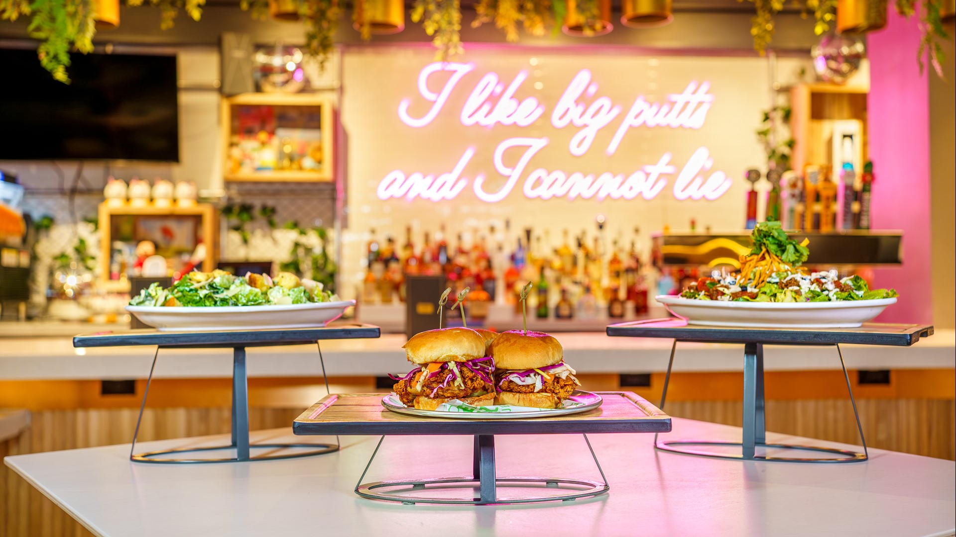 New miniature golf club opening in Houston | khou.com