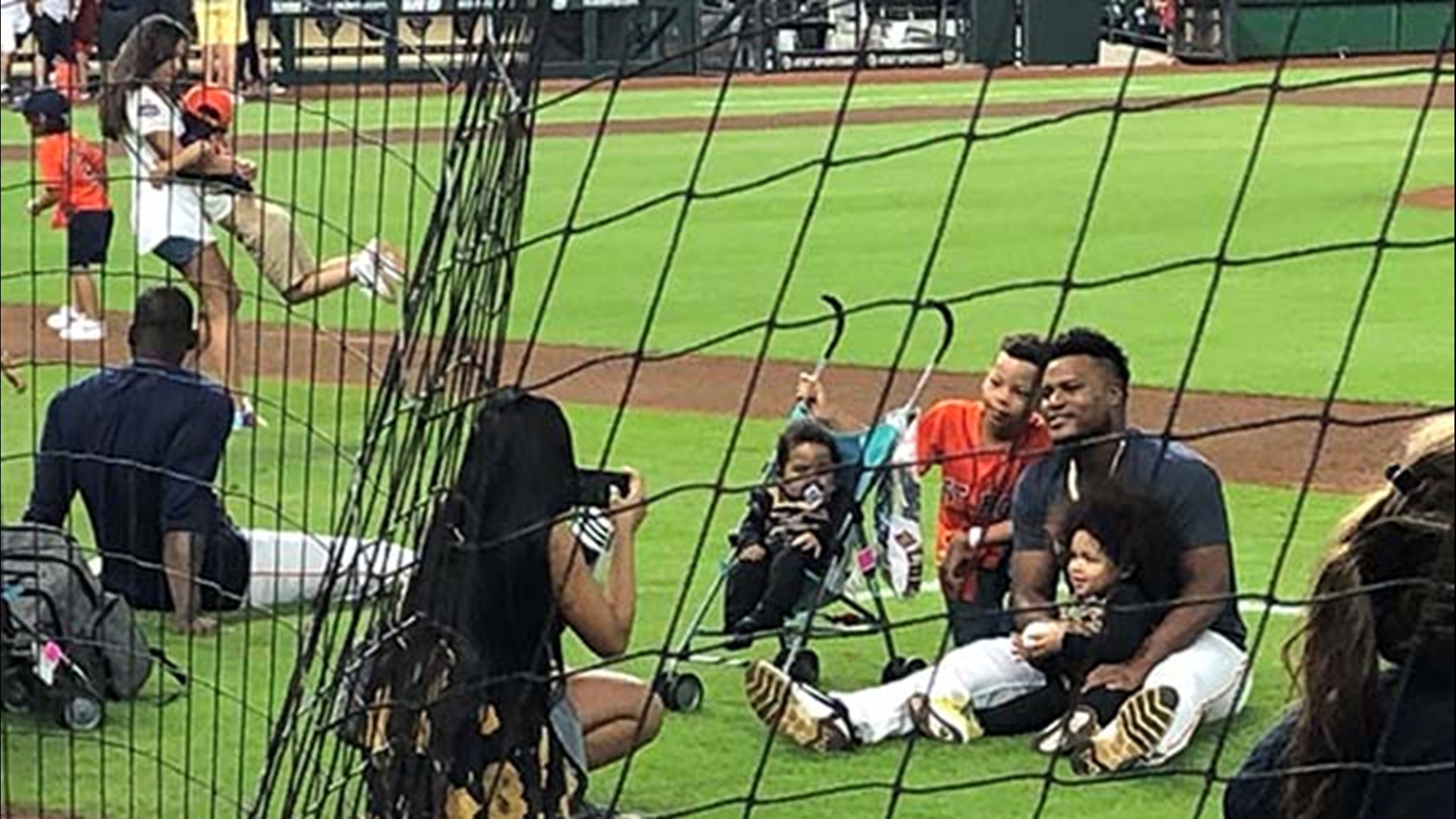 Family photos: Meet the Houston Astros' wives and kids | khou.com