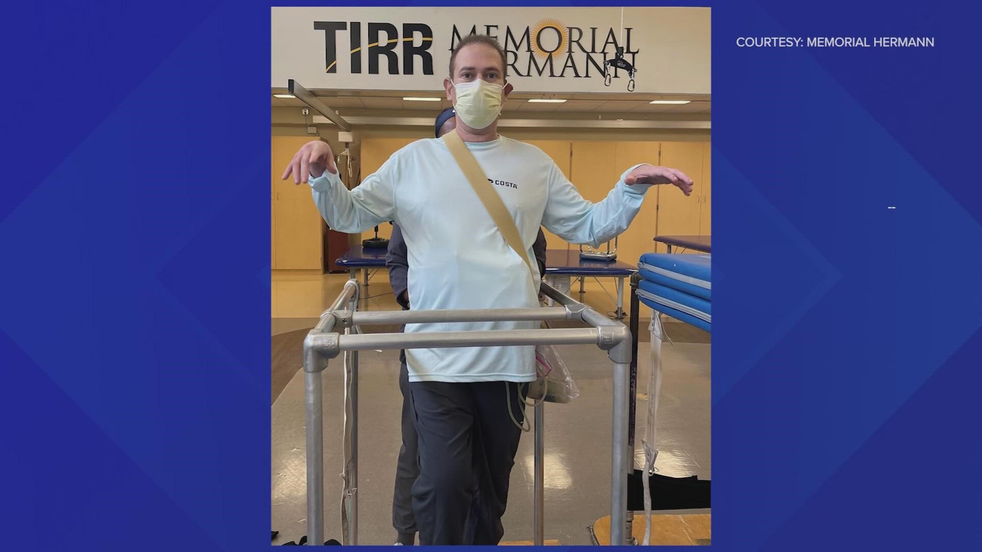 COVID-19 survivor who tested positive for 30 days thanks doctors ...