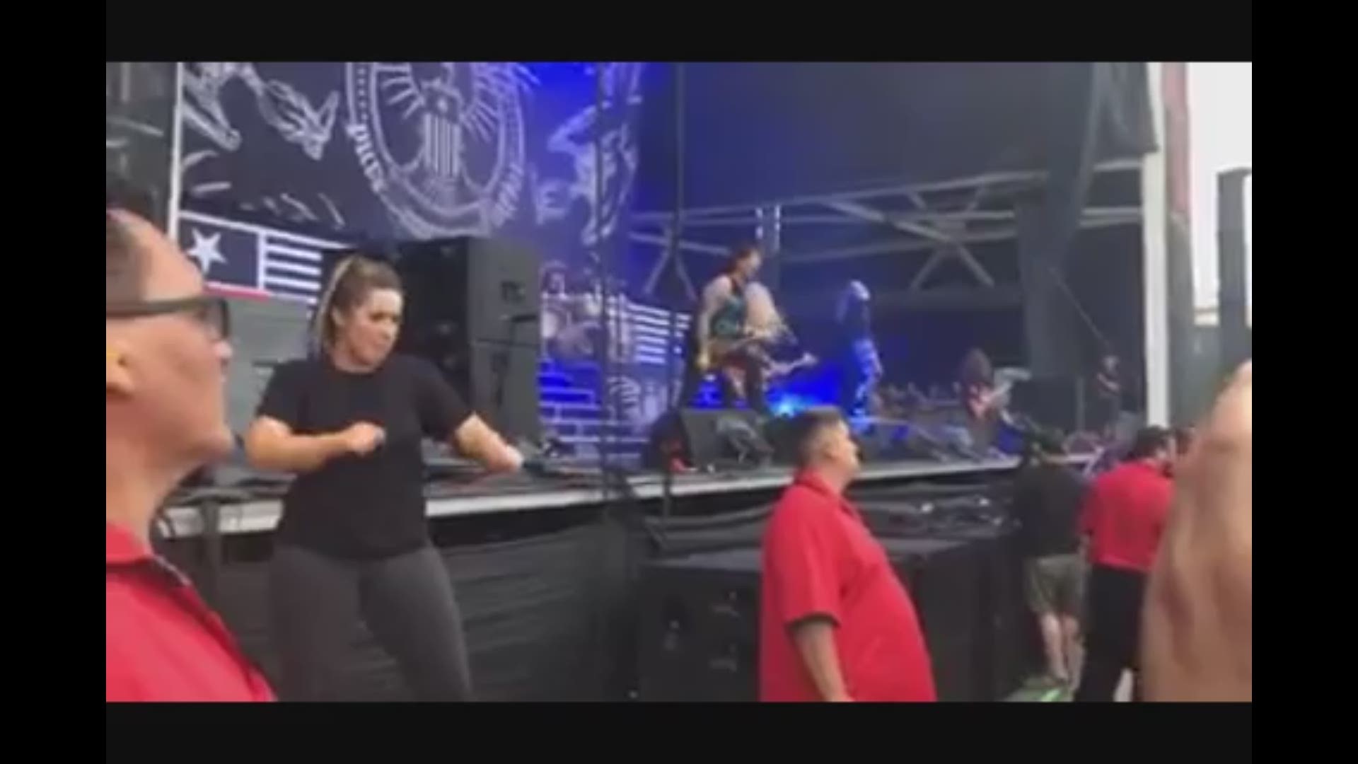 Lumberton sign language teacher 'rocks' social media in viral video ...