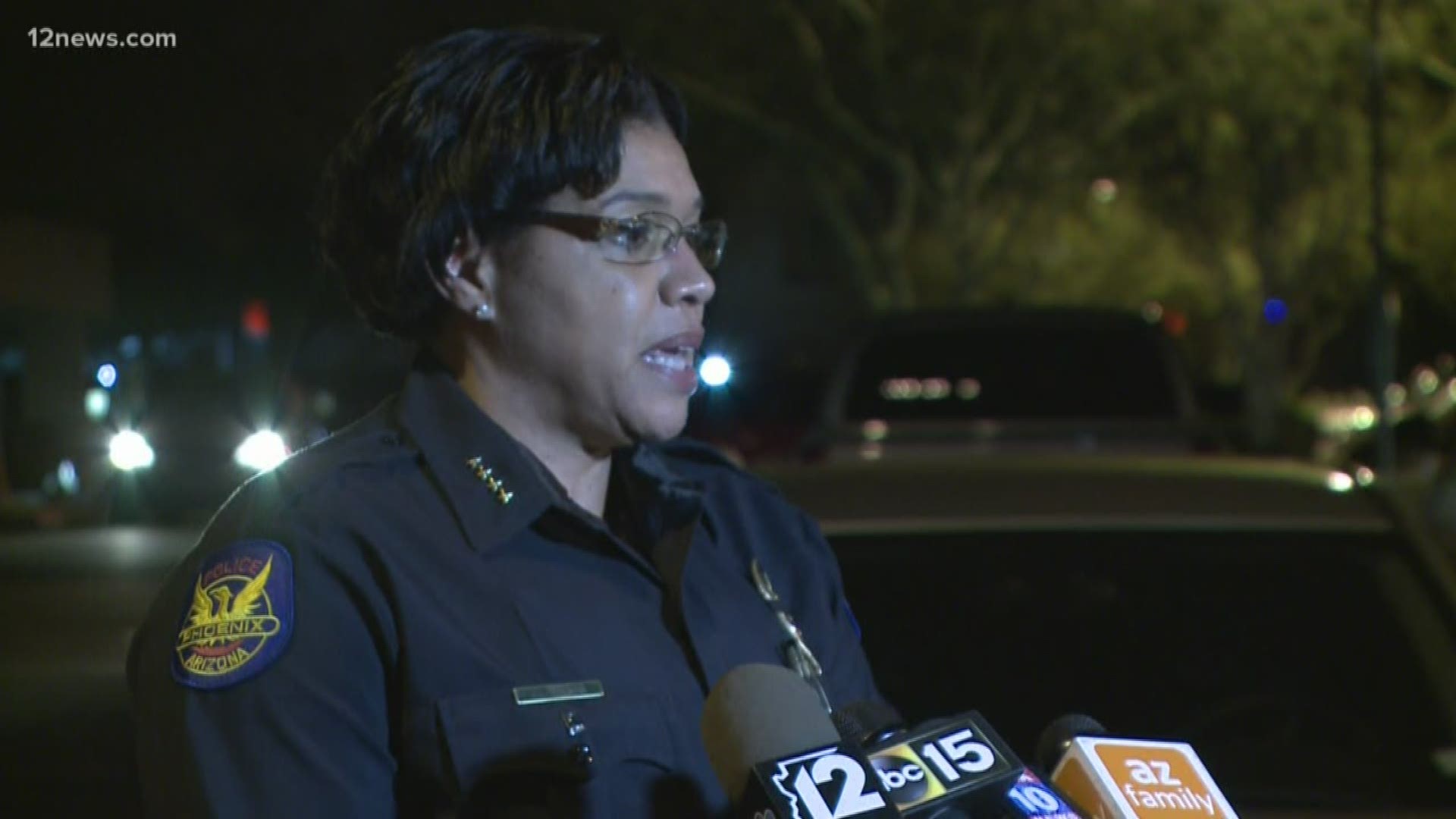 1 commander killed, 2 other officers injured in Phoenix shooting | khou.com